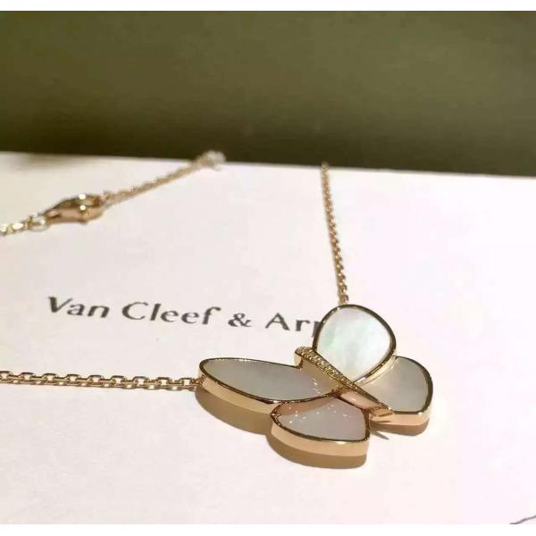 Quality Butterfly Pendant Necklace 18K Yellow Gold , Van Cleef Butterfly Necklace for sale