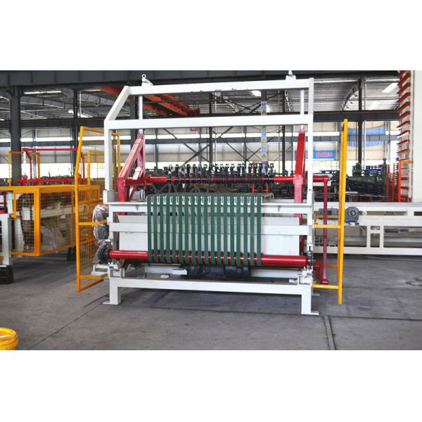 Quality Hollow Block Clay Brick Cutting Machine High Porosity Hydraulic Pressure for sale