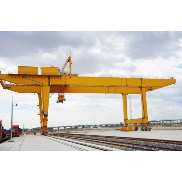 80T Double Beam Rail Mounted Container Gantry Crane For Container ...