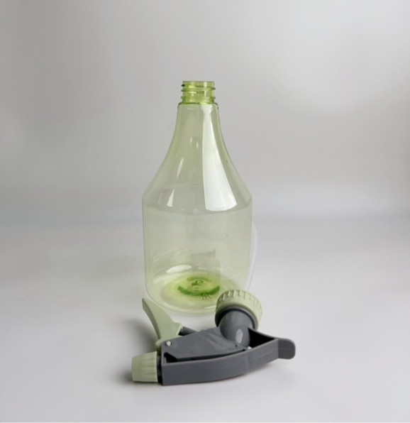 Quality 600ml Home Water Spray Blue/Green Plastic Trigger Sprayer Transparent Bottle for sale
