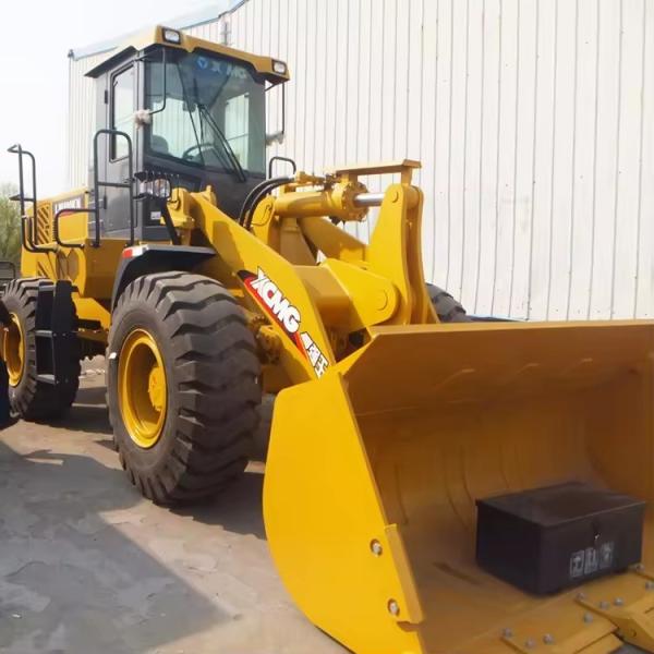 Quality 92 KW Front Loader LW400FN 4 Ton Wheel Loader Tractor Designed 23.5-25 for sale