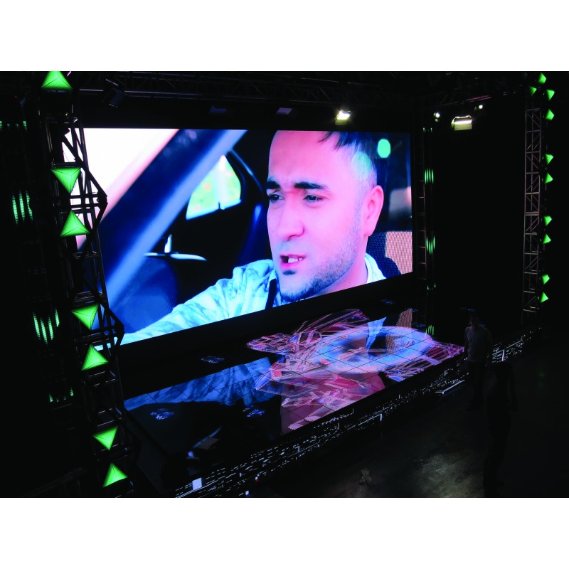 Charming CH-Series High Brightness LED Video Wall Display with Waterproof Design Perfect Regula Curved Right angle 19