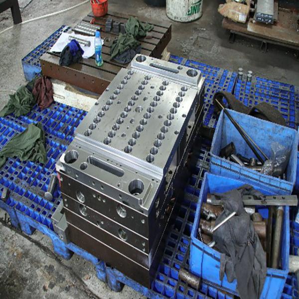 Quality P20 1.2083 Custom Made Plastic Injection Mold Base for sale