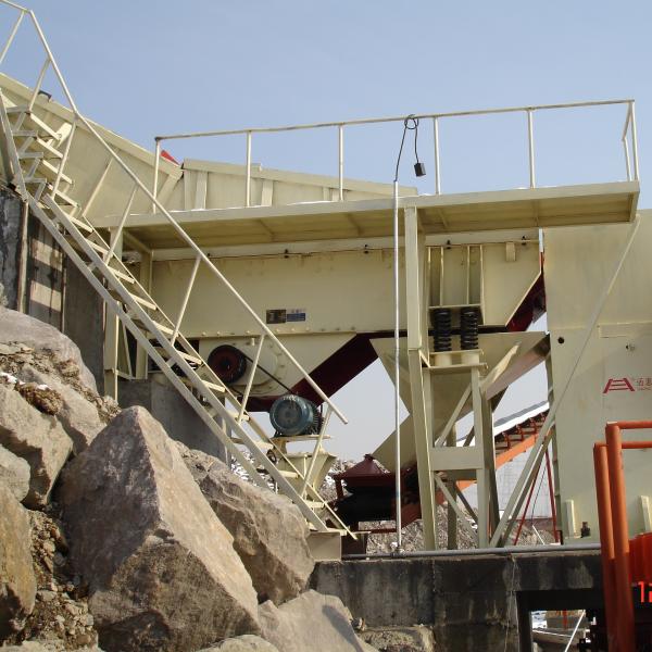 Quality Rock Aggregates 750mm Feeding Vibrating Grizzly Screen Feeder ZSW600*130 for sale