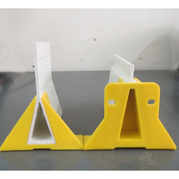 Quality Customizable FRP Beam for Pig Farrowing Crate Flooring Support Long Service Life for sale