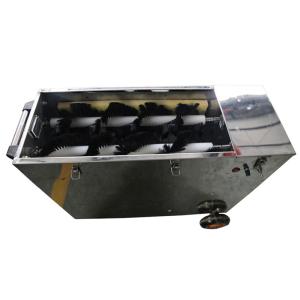 Quality Box type photoelectric induction bee sweeper Bee Brush Beekeeping Equipment for sale