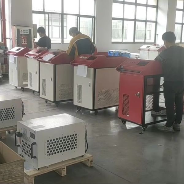 Quality 1000W 1500W 2000W 3000W Portable Handheld Fiber Laser Welding Machine for Industrial for sale