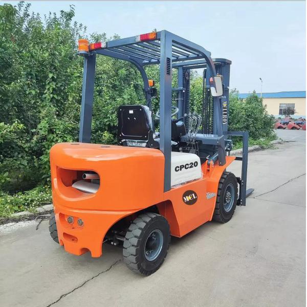 Quality FD20 Diesel Powered Forklift Mini 3000mm Lift Height For Small Rough Terrain for sale