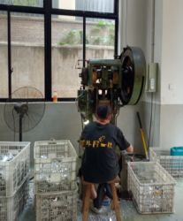 China Factory - Yongkang Ruifan E-commerce Co., Ltd.