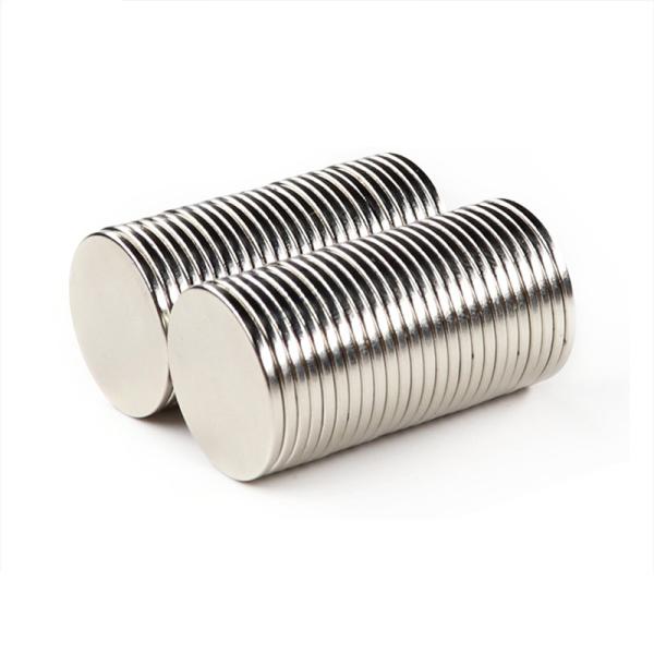 Quality Strong Circle Magnets N35 N52 Neodymium Disc Magnets Axial Radial Magnetization for sale