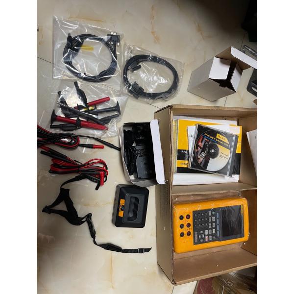 Quality Fluke 754 Documenting Process Calibrator With HART Communication for sale