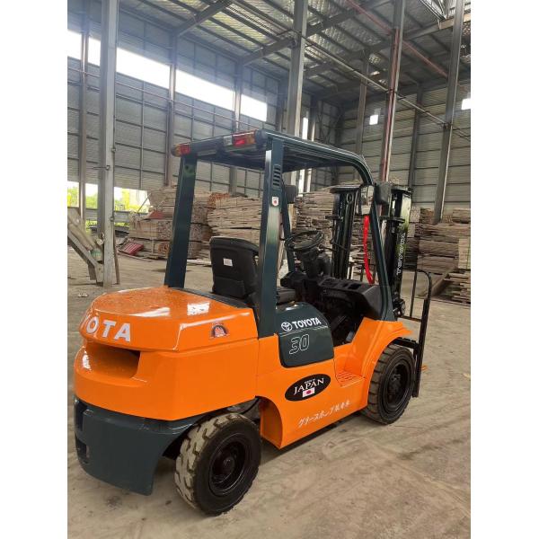 Quality 3 Tons Of Second Hand Toyota Diesel Forklift Toyota Forklift 7FD30 From Japan for sale