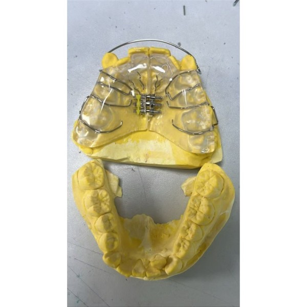 Quality Customized Orthodontic Appliances and Dental Aligners with Digital Design and Medical-Grade Thermoplastic for sale
