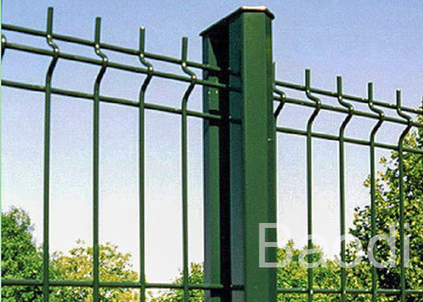 Quality Green Vinyl Coated Wire Mesh Fence Boundary With Metal Post Simple Structure for sale