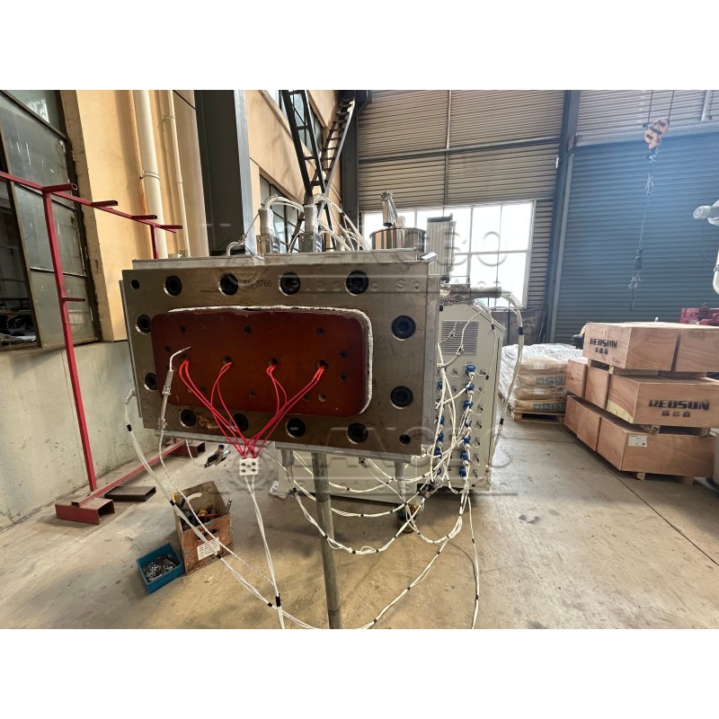 Double strand plate mould for PVC profile extrusion