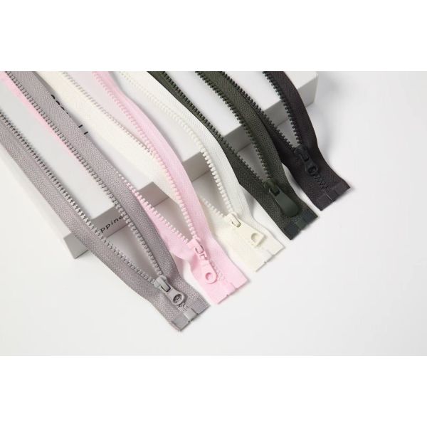 Quality Garment Widely Use Resin #5 Plastic  Zippers In Black Pink Grey for sale