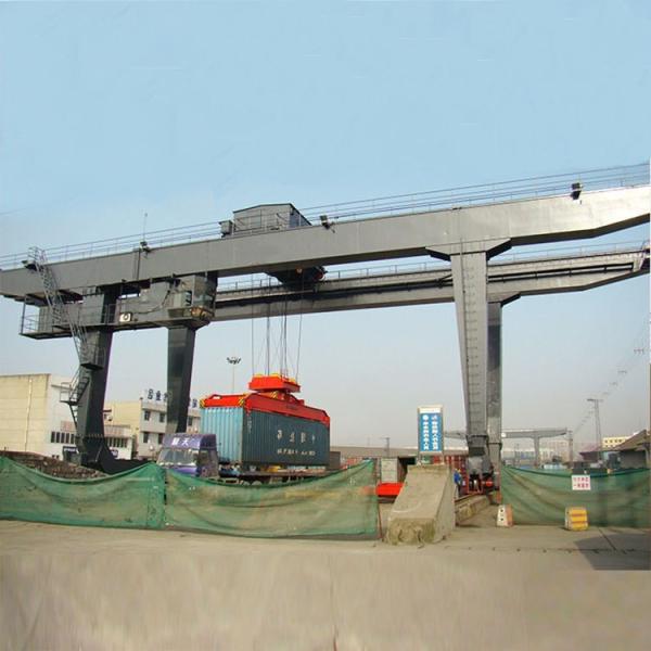 Quality U Type Rail Gantry Double Girder Goliath Crane For Lifting Container for sale
