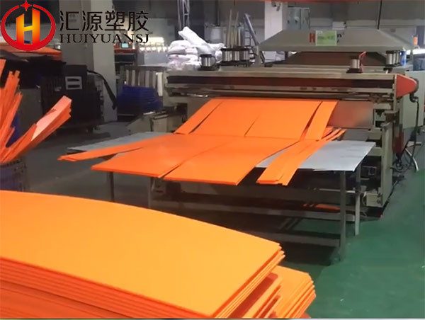 Quality 1.22x2.44m Orange Corrugated Plastic Packaging Sheets for sale