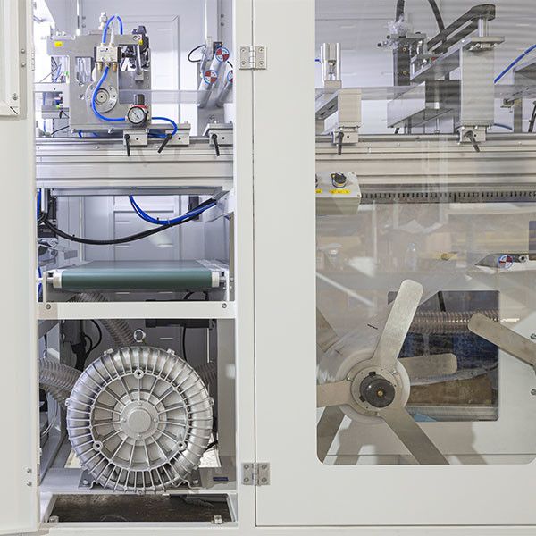 Quality High Efficiency Underpad Making Machine Easy Operation Customized for sale