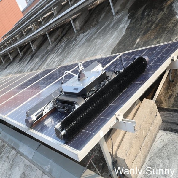 Quality Electric Solar Panel Cleaning Robot Anti-Falling Control and Maintenance for sale