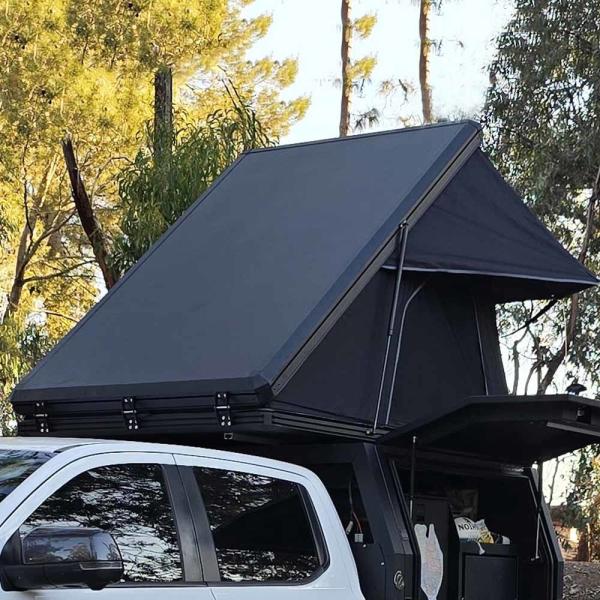 Quality 3-4 Person Easy Install Rooftop Clamshell Tent Hard Cover Rooftop Tent for sale