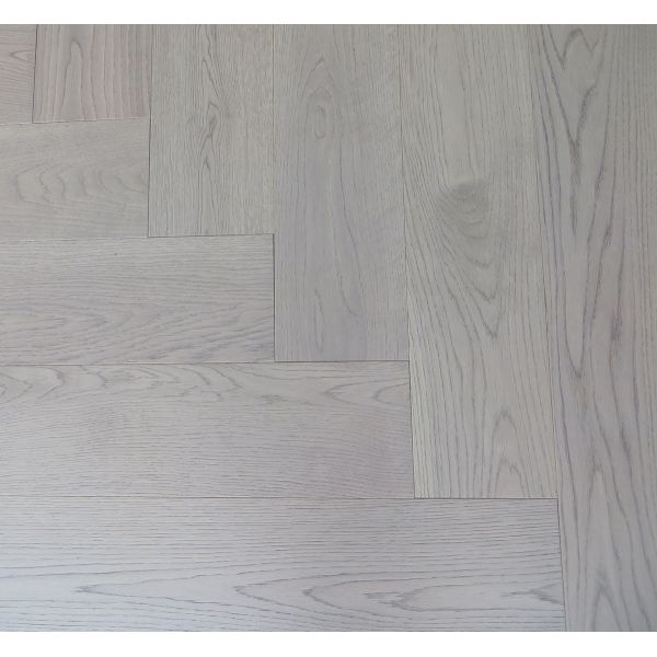 Quality Light Grey Herringbone Parquet Flooring Russian Oak Fishbone Wood Flooring Premium for sale