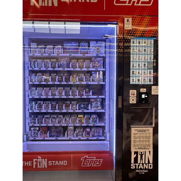 Quality Self-Service Electronics Vending Machine For Charging Cables Phone Accessories for sale