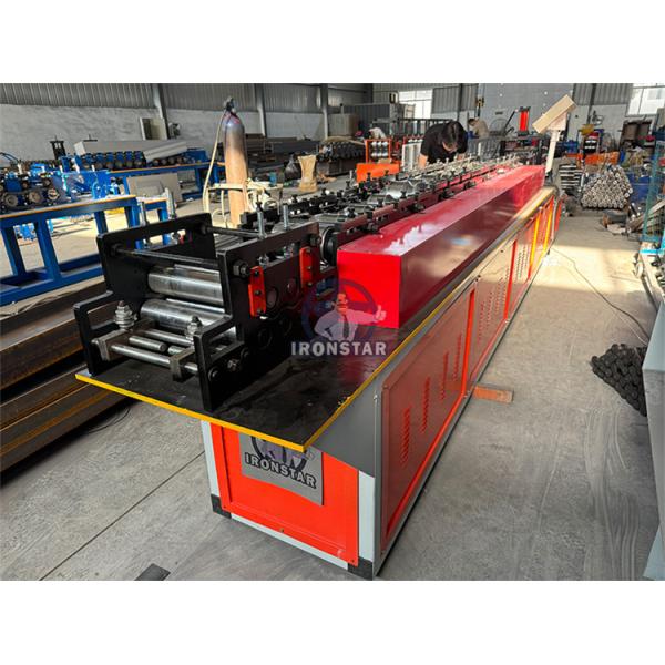 Quality 100mm sandwich rolling shutter door roll forming machine in Saudi Arabia olling for sale