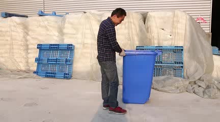 Quality 240L dustbin plastic sale price garbage containers plastic dust bin with wheels for sale