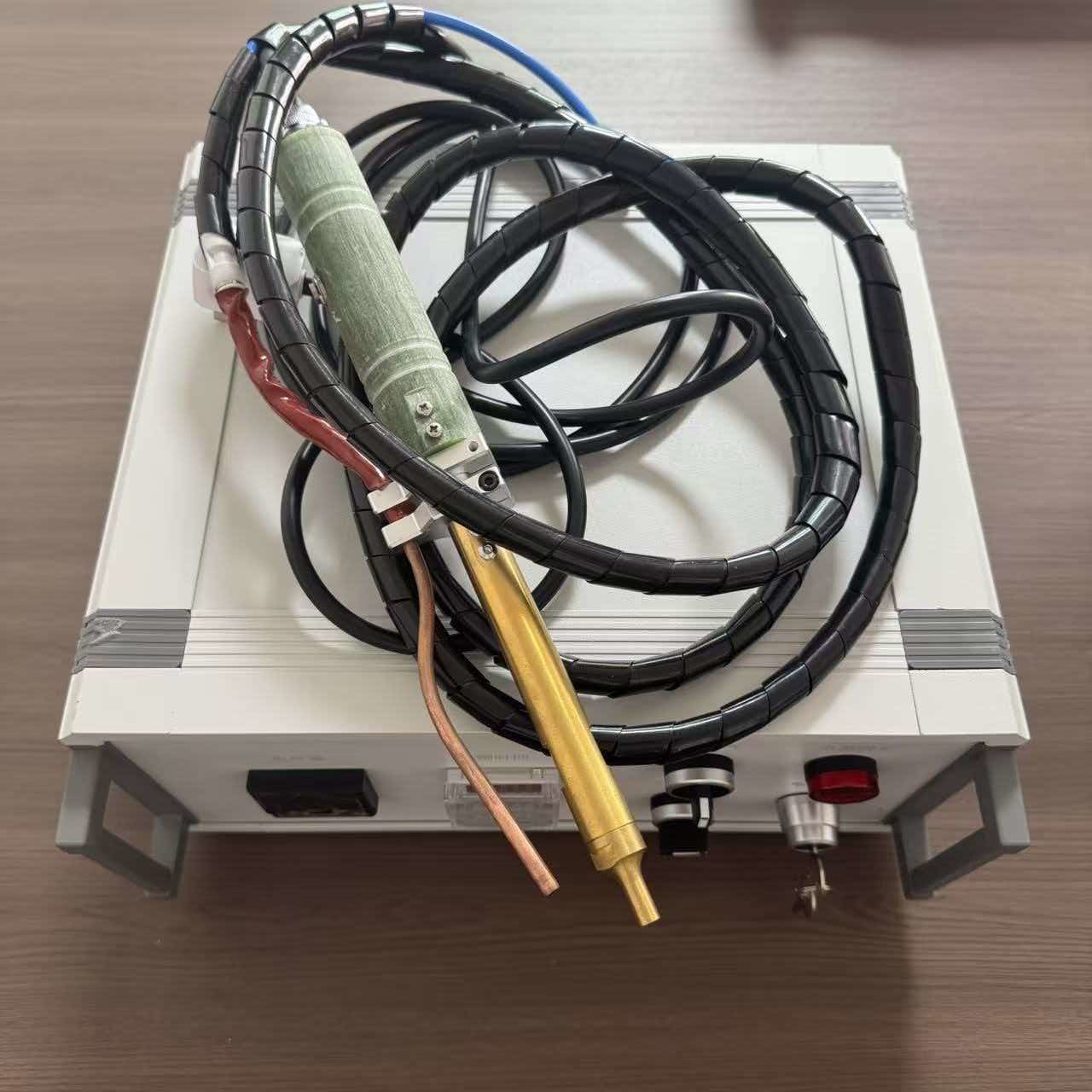 Quality Desktop hot riveting machine with precision positioning and pneumatic stroke for sale