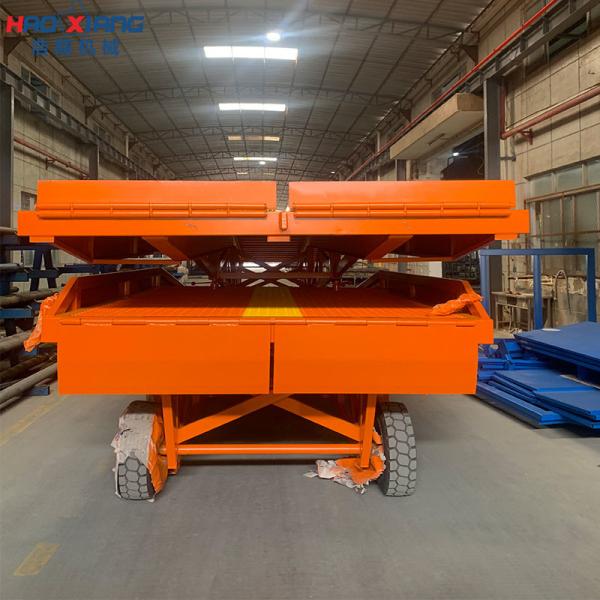 Quality Trailers 10T Folding Dock Ramp Temporary Loading Dock Customized for sale
