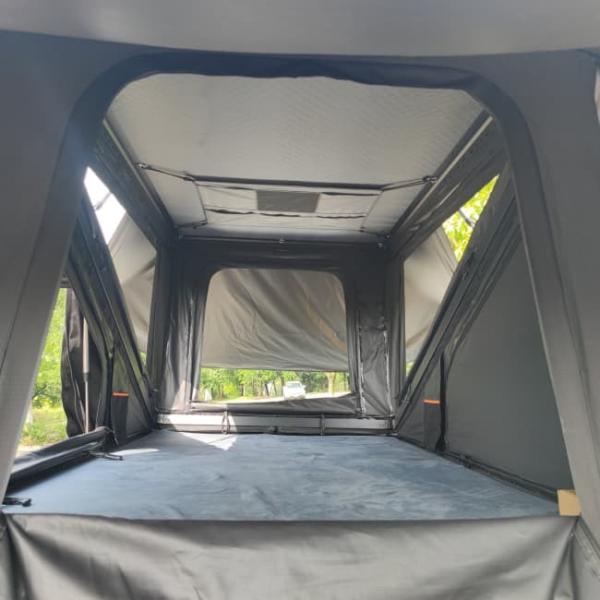 Quality Easy Setup Overland Rooftop Tent Convenience With 2.3m Telescopic Ladder for sale