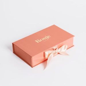Quality Luxury Cosmetic Packaging Boxes Custom Logo Skin Care Essential Oil Perfume for sale