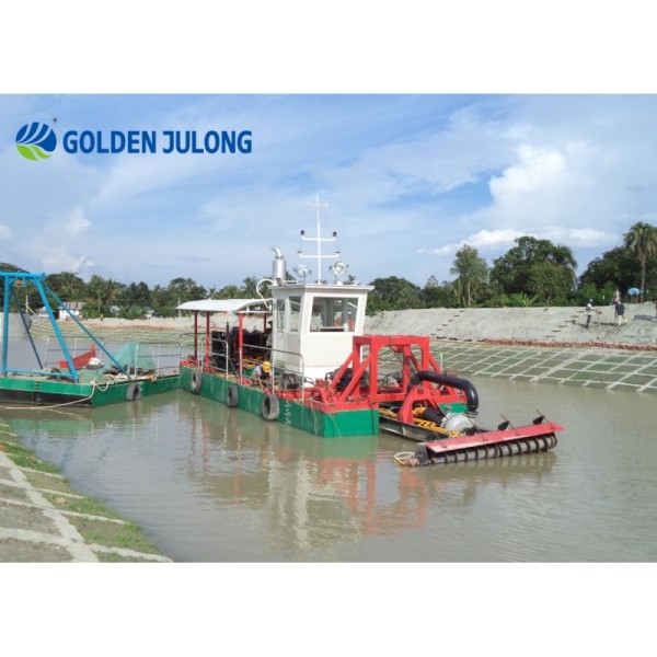 Quality Small Dredging Machine Auger Suction Dredger With High Concentration 500 m3/h for sale
