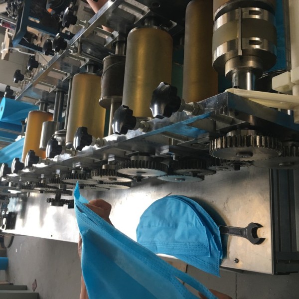 Quality Disposable AC220V 1400rpm Doctor Cap Making Machine Full Automatic for sale