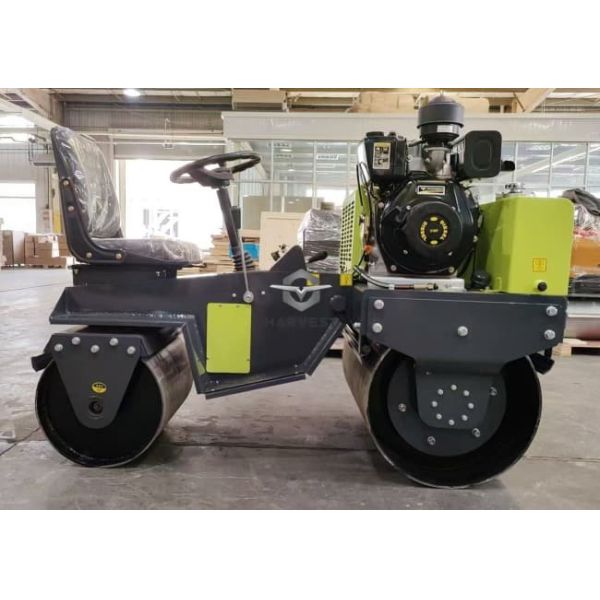 Quality 850kg Road Construction Mini Ride On Roller SVH70 70Hz Hot Sale in Peru for sale