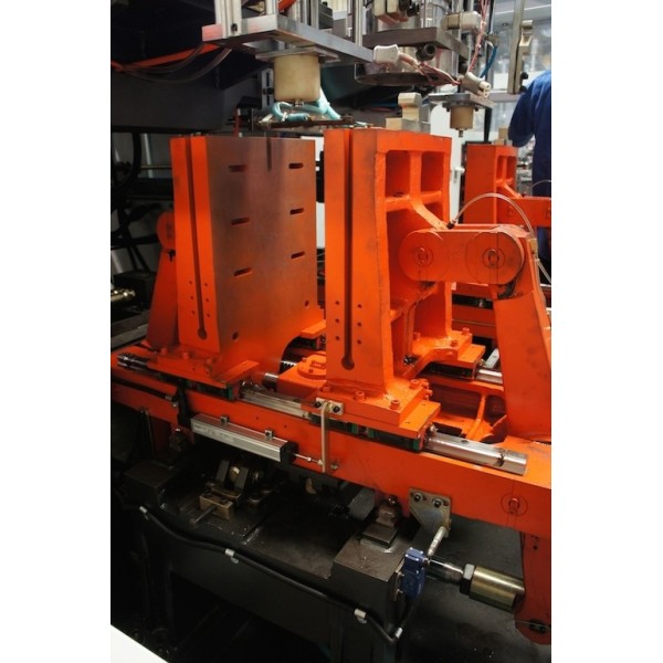 Quality Double station extrusion blow moulding machine max production volume 2L model MP55DF for sale