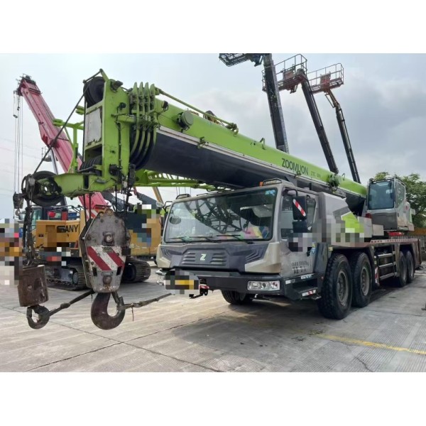 Quality Used Truck Mounted Cranes 2019 Zoomlion 80-Ton ZTC800V552 For Sale for sale
