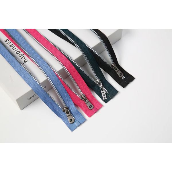 Quality Rubber Teeth #5 Plastic Jacket Zipper  Lightweight Open Ended Zips for sale