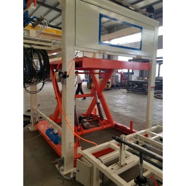 Quality Customizable and Automatic Feed Palletizer for Bagging Plant 4100mm*1600mm for sale