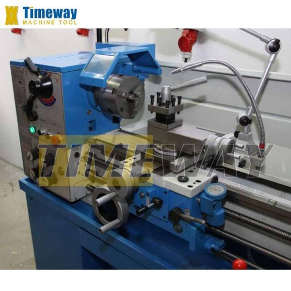 Quality 1000mm Distance Manual Precision Gear Head Engine Lathe with 330mm Max. Swing for sale