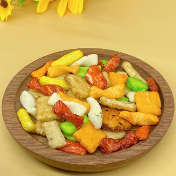 Quality Mixed Rice Crackers Japanese Style Grain Snacks Colorful Rice Cracker for sale