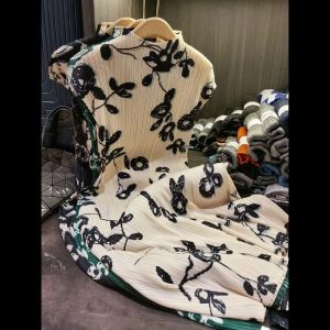 Quality High-end Graceful Stand Collar Short-sleeved Printed Pleated Dress Slit Mid for sale