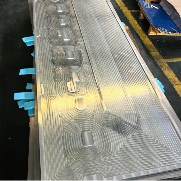 Quality Low Pressure Drop Custom CNC Machined Liquid Cold Plate for Data Center & Industrial Equipment for sale