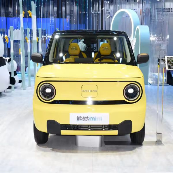 Quality City Driving Chinese Mini Electric Car with Multi-function Steering Wheel and 1-25000 Miles Mileage for sale