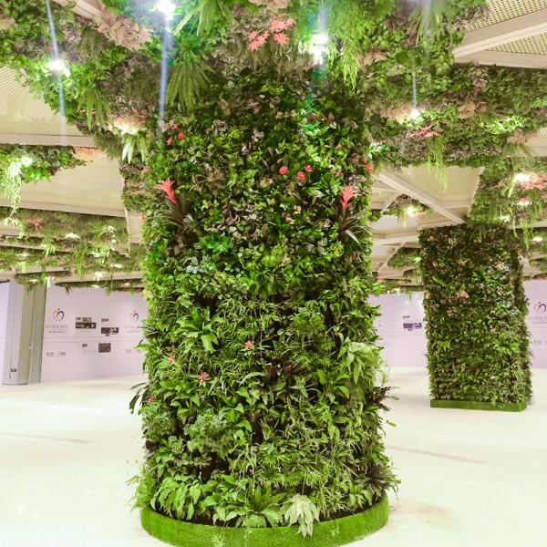 Quality Fire Retardant Artificial Landscape Trees Pillar Plant Shopping Mall Decor for sale