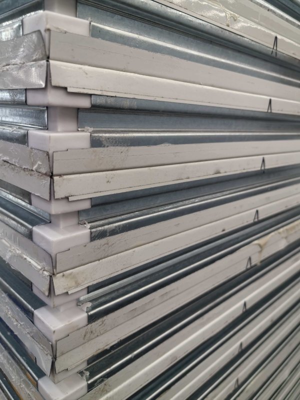 Quality Fireproof and Waterproof Cleanroom Sandwich Panel with Customizable Thickness for sale