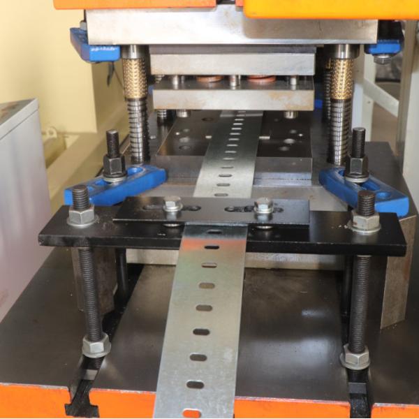Quality Cable Ladder Horizontally Mounted C Profile Rolling Forming Machine for sale