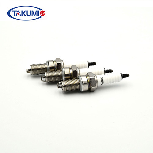 Quality TAKUMI D7RTC Spark Plug Motorcycle Spark Plugs for NGK DPR7EA9/Denso X22EPR-U9 / Bo-sch X5DC / Champion RA8Y for sale