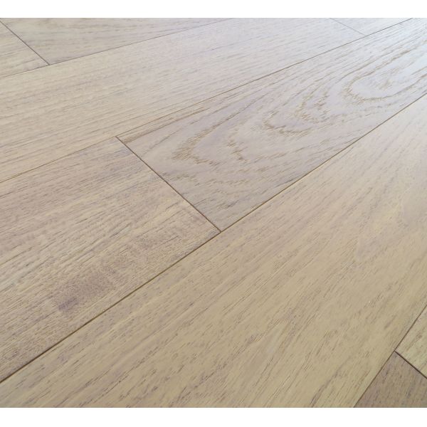 Quality slight brushed Teak engineered hardwood flooring with natural matt finishing for sale